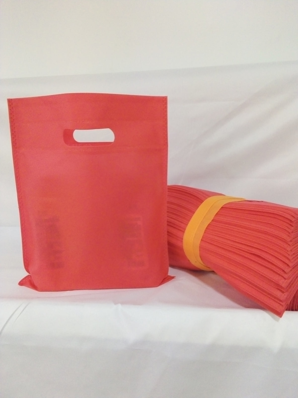 Non Woven Dcut Bags (25 * 30 cm) ( 50 pieces per bundle) — Alishoptz